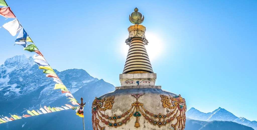 Why is autumn the best trekking and Hiking season in Nepal?